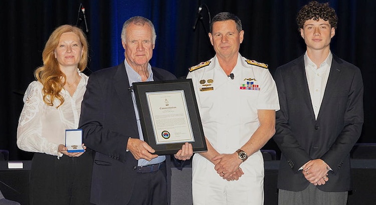 Mike Carlton honoured | The Australian Naval Institute